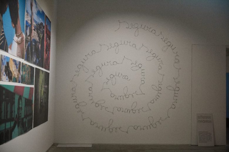 Arte "invisível" escancara narrativas periféricas aos olhos da elite