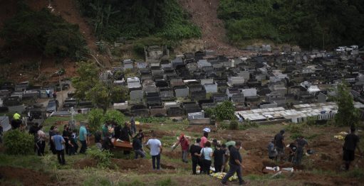 Lama, trauma, realidade e realeza: calendário da vida petropolitana
