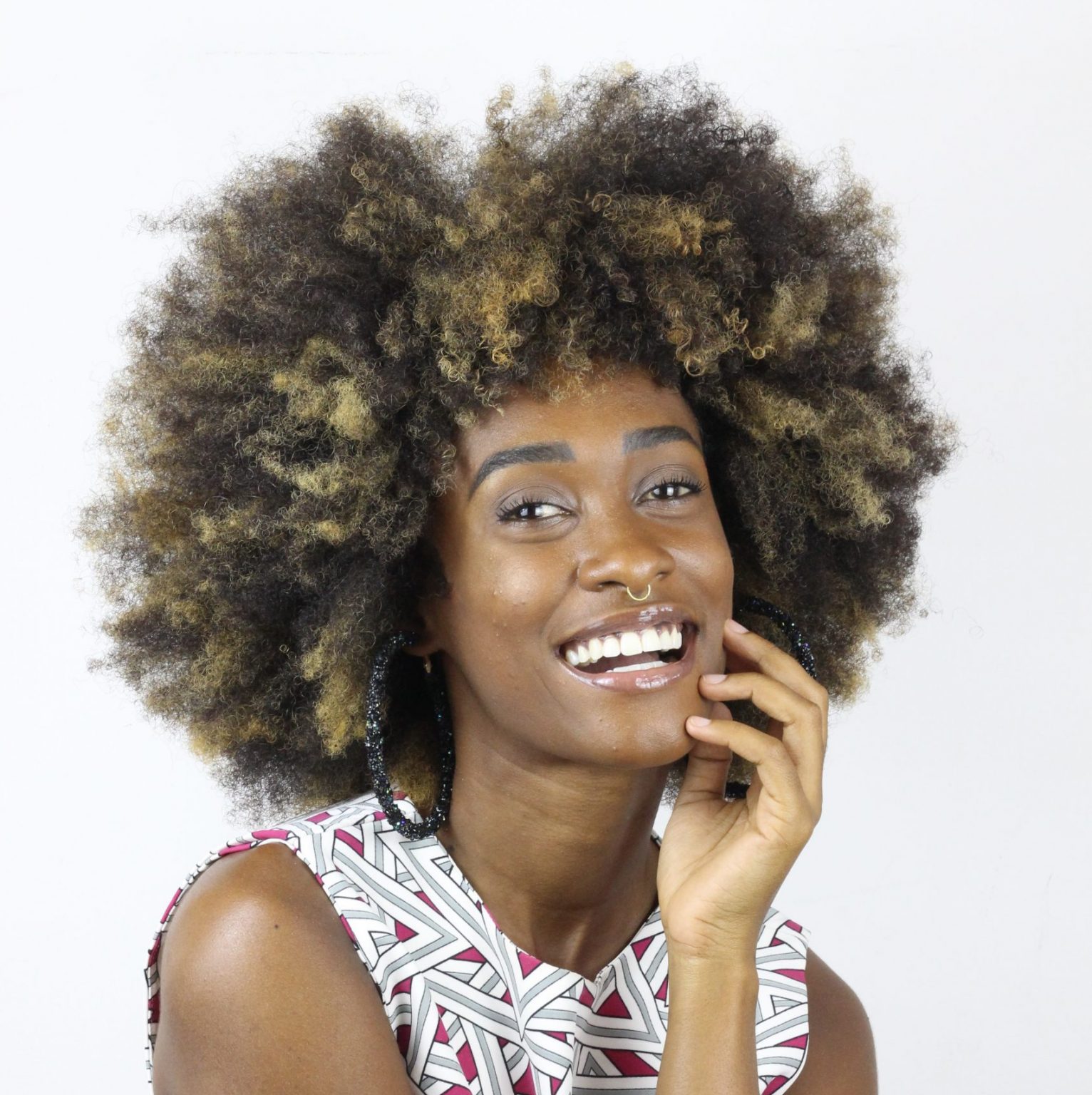 Uma Deusa Cientista que espalha conhecimento nas redes sociais